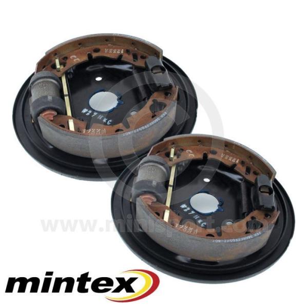 英国ミニスポーツ社より取り寄せました。 MS2690MIN  左右セット 1台分です。シューはノーマルより1ランク上のものが組付けられています。Rear Drum Brake Assemblies with Mintex - All Min...