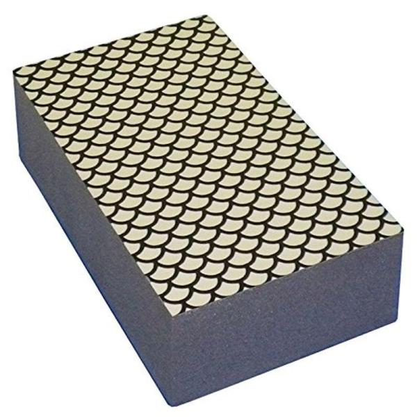 ・人口ダイヤモンド粒子配合の鏡・ガラス面についたウロコを除去します。・にぎり部が硬質スポンジナオで作業時に力が入ります。硬度：標準にぎり部スポンジ：硬質スポンジウロコはひどい状態の場合は、みがい太郎IIのような電動ポリッシャーの力を借りない...