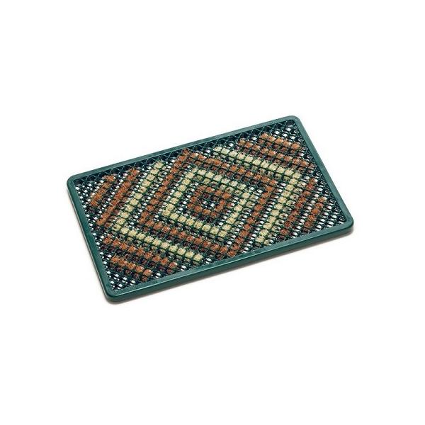 樹脂枠製の軽くて移動させやすい玄関マット粗土砂・雪落しに規格サイズ：約390×600mm重量：約1.1kgベース材質：ポリエチレンブラシ材質：ポリプロピレン厚さ：約32mm(ブラシ：約32mm、ベース：約23mm)