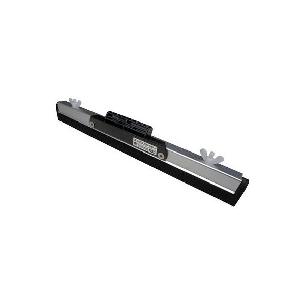 凹凸のある床でもビシッ!と水を切る・マンションのエントランス・通路などで使用されるエンボス床、磁器質タイル、石材等で効果絶大!!凹凸のある床を綺麗にかっぱぎます。・取り残しの生じやすい目地の部分もキレイにとります。・今までバキュームでしか出...