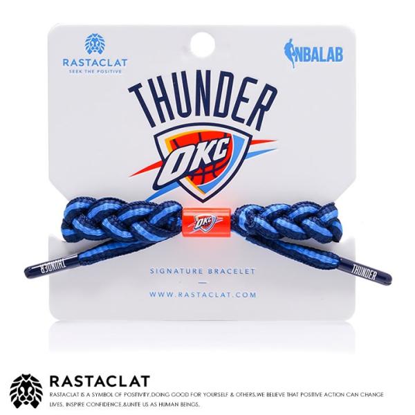 ■商品説明スニーカーのシューレース(靴ひも)からインスピレーションを得て生み出された人気アクセサリーブランドのRASTACLAT。NBAとのチームカラーを取り入れたオフィシャルコラボレーションシリーズのアイテムです。OKLAHOMA CIT...