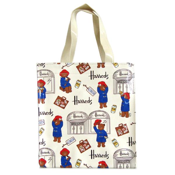 【発売日：2023年11月27日】Harrods ハロッズ[トートバッグ]●商品説明 ハロッズ Harrods トートバッグホワイトベースにベアとテレフォンBOXがプリントされたPVCトートバック！ ファスナー付のポケットが内部についていま...