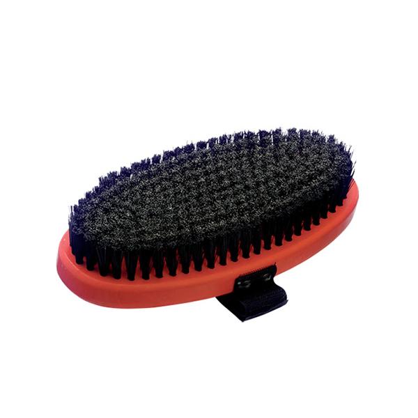 ■BRUSHワクシングの前にブラッシングし、滑走面に残ったケバや酸化膜をを取り除き滑走面を整える。 低温用の硬いワックスを塗った後のファーストブラシとしても使用。リフレッシュニングの二番目に使用。またはスクレーピング後の最初のブラッシングや...