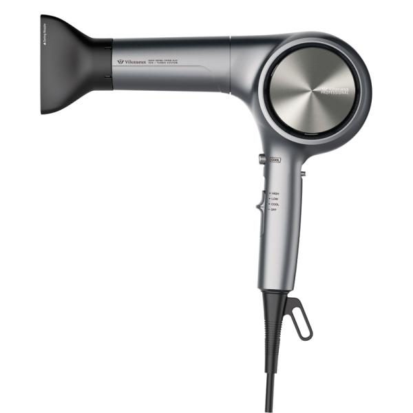 軽量・長寿命が特徴の独自開発のDCモーターを採用。静音設計なので快適にご使用いただけます。熱を分散させるスイングノズルで1か所に熱が集中する事なく均一に送風でき髪の毛のダメージを軽減。●風速切替機能付き●ターボ設定時は風速がUP●風量設定2...