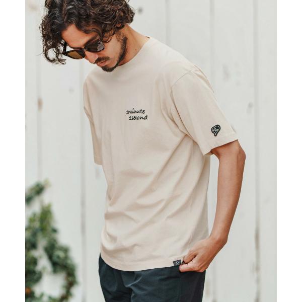 【発売日：2025年04月30日】ドライタッチと吸湿性・速乾性に優れているオープンエンド素材に、ピグメント加工を施したTシャツ。特有のエイジング感があり、洗濯による劣化が少なくガンガン着ていただけるアイテムです。胸にロゴ刺繍、袖にはブランド...