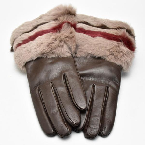 ALPO / アルポ高品質でデザイン性の高いALPO社の手袋ソフトで柔軟性のあるレザー、カシミア、メリノウールなどを使った高級グローブのアルポ（Alpo）社の歴史は、19世紀のナポリ、ポルトラーノ家の手工業から始まります。創業者フォルトゥナ...