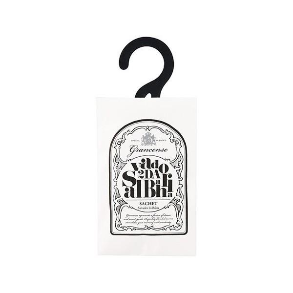 香り：サルバドールライムとミントの爽やかさにフルーツのアクセントが加わり、ラストにウッディーノートとバニラの甘さを感じる南国のような香りです。・旅行や出張のスーツケースやカバン、または引き出しや靴箱などに。・背面のハンガーを出せばクローゼッ...