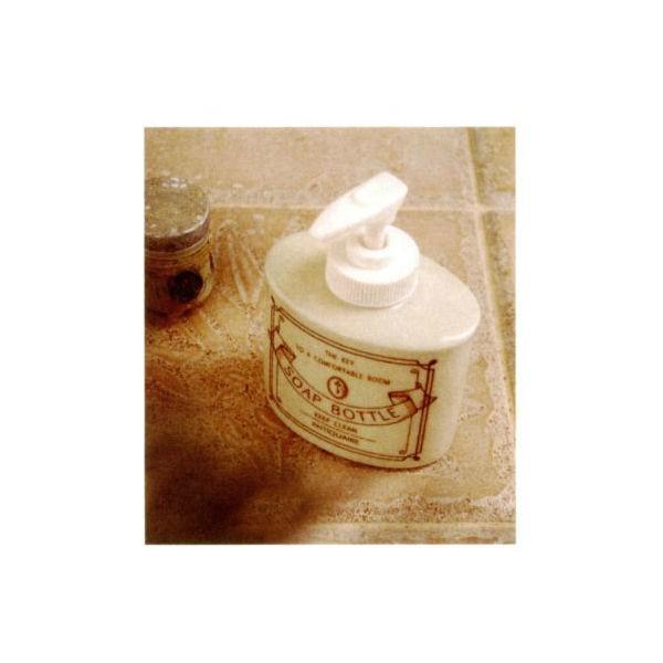 小さいサイズのソープボトルです。キッチンはもちろん、洗面まわりにもちょうど良くお使い頂けます。陶器・樹脂180ml(推奨容量)6×9.5×H12cmmede in japan