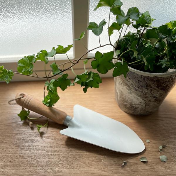 海外雑貨 北欧雑貨 ドイツ 老舗ブラシメーカー ガーデニング 園芸 スコップ シャベル ショベル ガーデン雑貨 生活雑貨