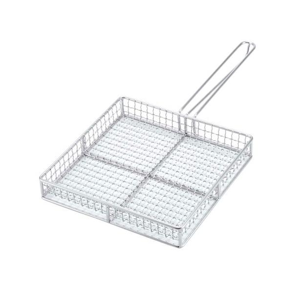 串の焼け落ちの心配はいりません。やきとりの焼けむらがありません。盛り付けも型にとらわれず自由自在。■ 外寸240×240×H40全長：480ハンドル部：幅30×柄長240■ 内寸225×225×H30■ 材質18-8ステンレス