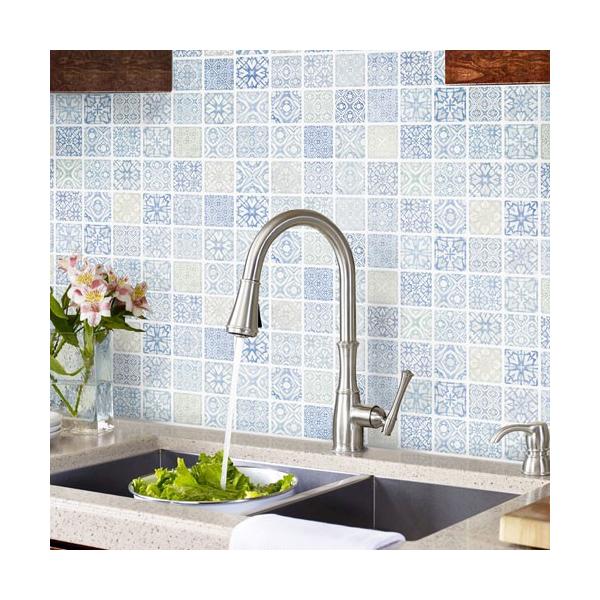 壁に簡単貼るだけキッチン・洗面所・水回りを素敵にする「モザイクタイルシール」 耐熱・防水だから安心■ 本製品は、透明で滑らかな本物のガラスタイルの雰囲気を再現しています。■ キッチン・洗面所・トイレなどを、お好みに合わせて手軽に装飾出来ます...