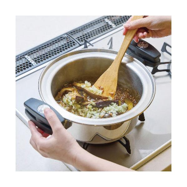 ハンドルについているロックをかけることにより、低い圧力がかかり、普通のお鍋と比較すると調理時間は約2/3に短縮。ロックをかけなければ、普通のお鍋としても使用できます。■商品内容直径20cm調圧鍋1個・本体、蓋：ステンレス鋼・取っ手：フェノー...