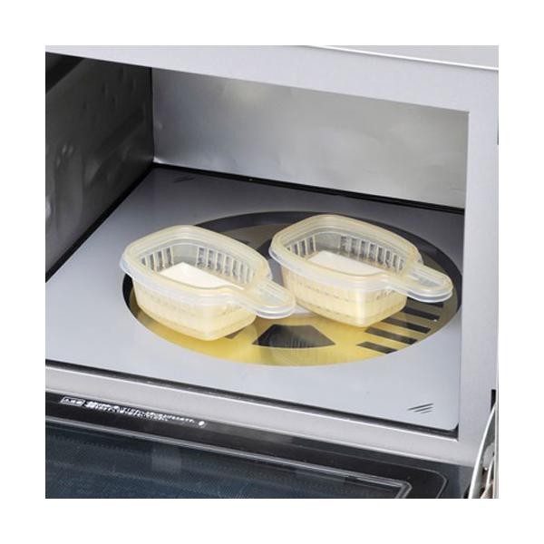 レンジで簡単つきたておもち！●電子レンジで簡単に、つきたてに近いやわらかおもちができるレンジ調理容器です。●取っ手がついているので、電子レンジから片手で取り出せます。●ザルの凸形状がおもちを持ち上げ、底面もむらなく加熱できます。●お雑煮・ぜ...