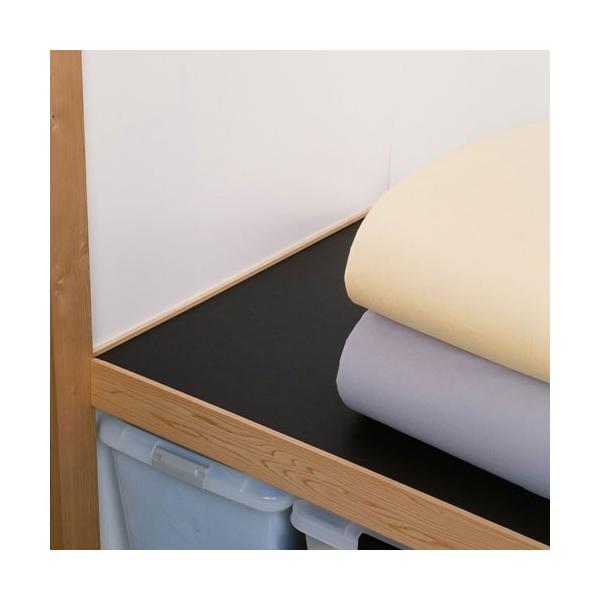 シート表面のフィルムに竹炭の粉末を配合した、押入れシート ■ 押入れの中の不快なにおいを消し、シート表面の雑菌や裏面のカビの繁殖を抑えることが出来る■ 竹炭の粉が落ちることは一切ないので、収納場所や収納物を汚さない ■ 材質・成分ポリエチレ...