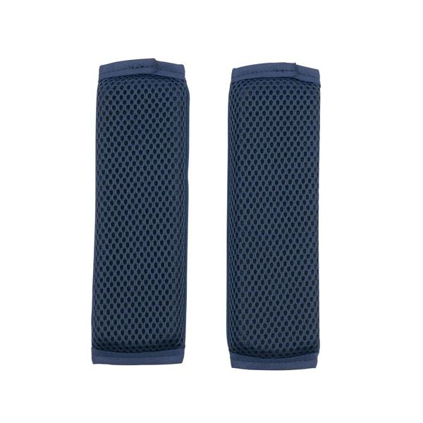 肩の負担を軽減！！ランドセル用ショルダーパッド。●肩にやさしくフィット！！肩がラクラク負担を軽減！！ランドセル用ショルダーパッド。高いクッション性によりランドセルの重さを分散！！●約1.6cmの極厚クッション。ソフトな生地で肌触りも◎なスト...