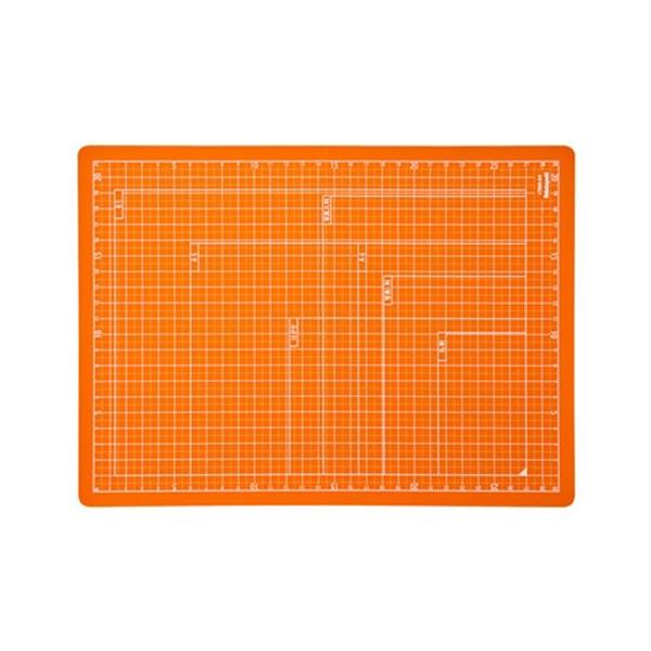 環境に配慮した「オレフィン系樹脂」を使用。持ち運びに便利でカラフルな折りたたみカッティングマット。●本体寸法（見開きサイズA4）：ヨコ310×タテ230×厚み2mm●本体寸法（二つ折りサイズA5）：ヨコ160×タテ230×厚み4mm●本体重...