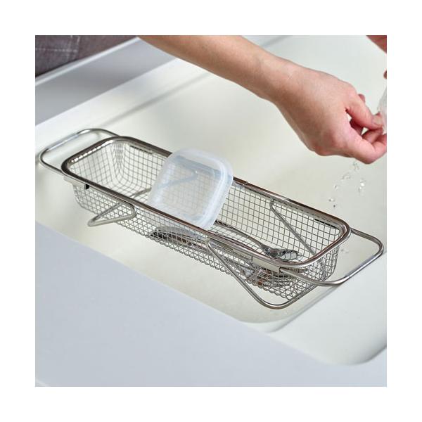 ※沖縄県への発送は別途送料が掛かります。※代引き支払いの場合は、別途代引き手数料が掛かります。シンクの中でも、シンクの上でも水切りできる水切りメッシュかご●シンクの中でも上でも水切りできる伸縮バーでシーンに合わせて移動できます。●スプーンや...