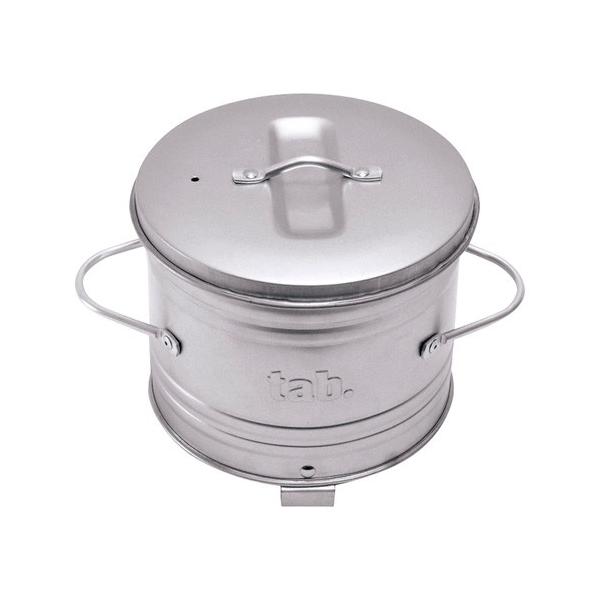 バーベキューコンロや缶ストーブと組み合わせて手軽に燻製が作れます。缶ストーブとセットしてご使用いただけます。付属品：チップ受け皿・アミ・スモークチップ(100g)材質：本体/アルミメッキ鋼板、網/スチール・クロームメッキ、取手/アルミ直径×...