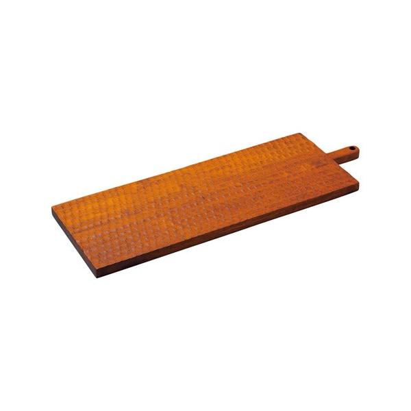 職人の手彫りで一点ずつ模様を施したカッティングボードです。アペターザーやブレッド用に最適！サイズ：L間口×奥行×高さ(mm)：450×150×15