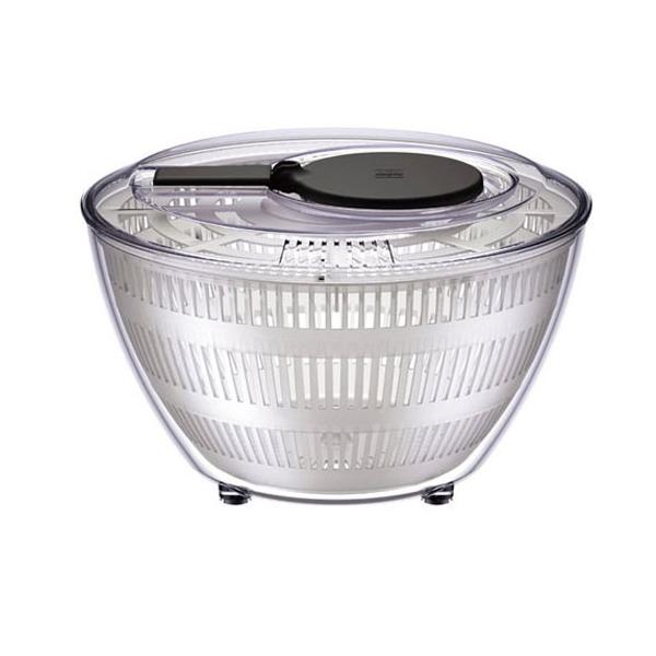 ●ハンドルが倒れるので使わない時も邪魔になりません。●フタが分解・洗浄できるのでとても衛生的です。●フタに水切り穴が付いているので　ボウルにたまった水も素早く排水できます。※電子レンジ・食器洗い乾燥機には使用できません。【材質】ボウル・外フ...