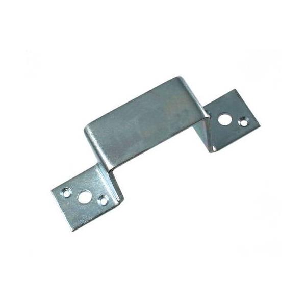 角素材の取付固定に便利な金具です。金具・ジョイント・DIY部品シリーズ補強・ジョイント金具。ボルト穴とビス穴付きです。■サイズ：厚み2.6×幅24×長さ109×高さ44.5mm■ボルト穴径：7mm■ビス穴径：3.5■ボルト穴ピッチ：82mm...