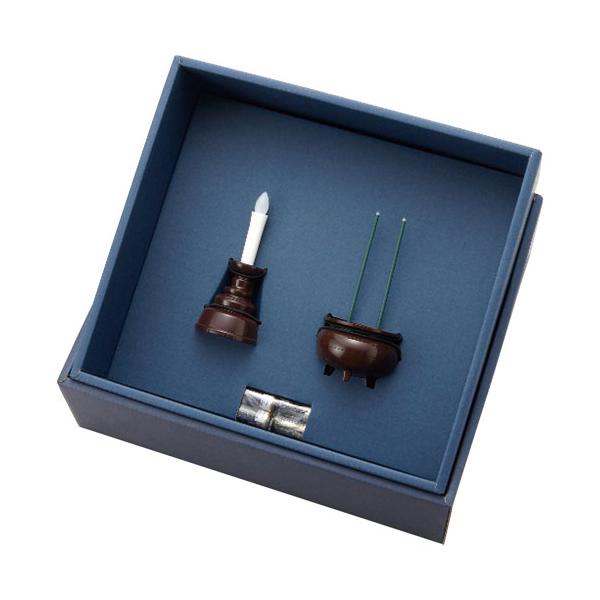 火を使わない電子の炎なので消し忘れた時や倒れた時も安心。■商品内容直径4.3cm高さ10cmろうそく1個・ポリプロピレン、ABS樹脂・直径5.5cm高さ11cm線香1個・ABS樹脂・単5電池4本付重量：370g製造・生産地：日本製旭電機化成...