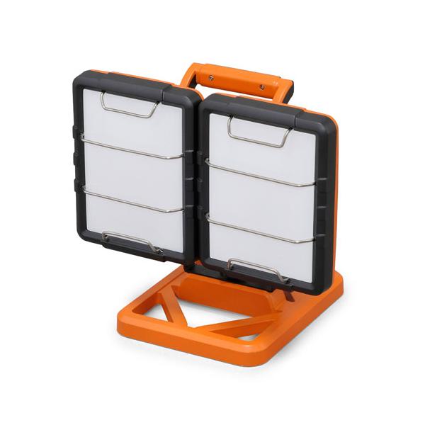 下側から空間全体を広く明るく明るく照らすLEDベースライトです。防塵・防水設計（IP65準拠）で、建築、工事現場などでも安心してお使いいただけます。2灯の向きを変えて照射範囲を調整することができます。拡散ワイドパネルで、眩しさを軽減します。...