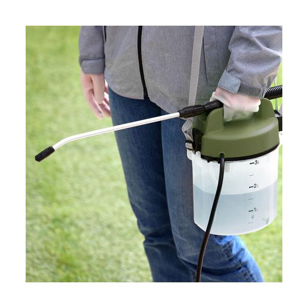 乾電池式ですぐに使える、ノズルはシンプルなシングルタイプの電池式噴霧器です。害虫駆除・水やり・雑草駆除・草木の消毒などの庭のお手入れに活用できます。噴口キャップで簡単に霧の細かさが調節可能、キャップを緩めると粗い霧に、キャップを閉めると細か...