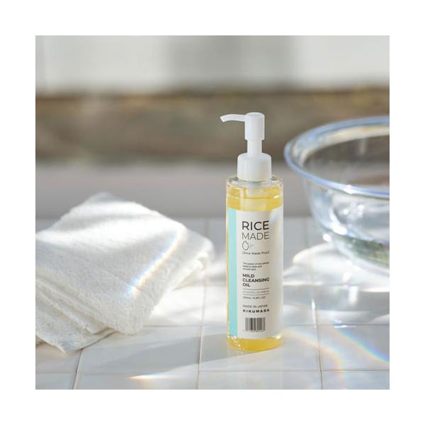米由来成分配合の肌なじみのよいオイルがメイクや毛穴角栓をするんっとオフ！    ●すっきり落として、うるおいはプラス。●しっとり透明感のある素肌へみちびく、クレンジングオイル。●米由来成分5種※1とビタミンC誘導体3種※2を美肌保湿成分とし...