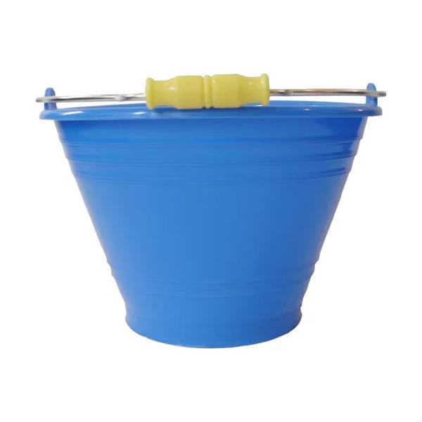 弾力性の強いポリエチレン製!■弾力性の強いポリエチレン製です。■底にリブがあり、水撒きの時に指がかけられます。■グリップと柄が別パーツのため、安定しやすくなっています。【仕様】サイズ：W320(底203)×H270mm容量：10リットル材質...