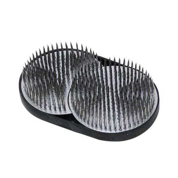 ステンレス針でサビにくいから生け花に最適です。剣山。生け花用です。錆びにくいステンレス針です。底面はすべりにくいゴムマット付きです。■仕様形状：大日月サイズ(約)：109mm×67mm重量：約540gゴムマット付■材質本体：鉛針部：ステンレス