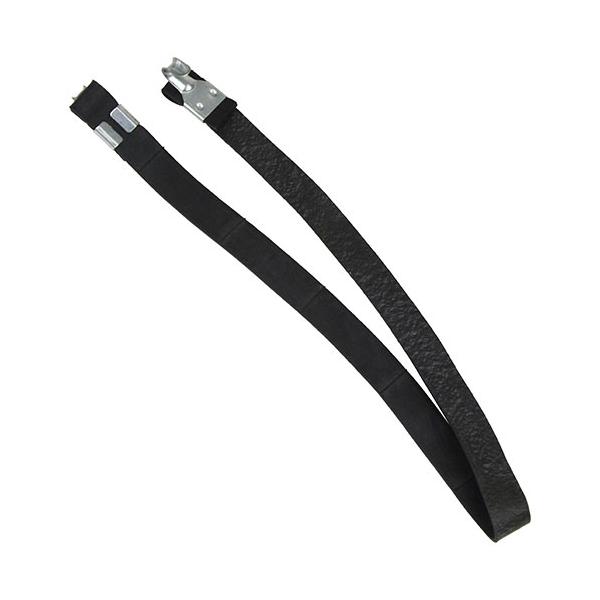 軽トラックなどのシートを固定に使用できるゴムバンドです。■軽トラックシート固定やホロ車シートの固定。■両端にフックがついている為簡易に固定が可能です。【仕様】サイズ：幅18×高さ330×奥行き10mm重量：30g長さ：約60cmフック：Aカ...