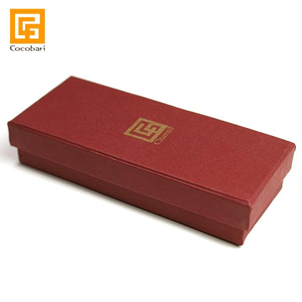 ■商品説明BOX SET 携帯ストラップ・ブレスレットセット用(wine red)ガムランボールと携帯ストラップのセット用になります。ワインレッドのボックス、メッセージカード、手提げ袋のセットです。ボックスは中に布を施した高級仕様になってお...