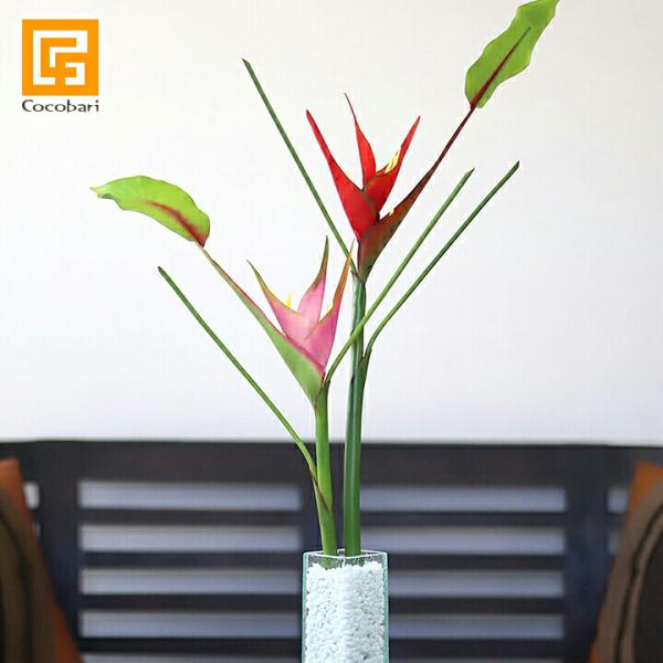 ■商品説明バリやタイなどのアジア圏や、ハワイなど南国リゾートでよく見かける「ヘリコニア」の造花です。当店でもヘリコニアは何種類か扱っていますが、こちらは直線的でシャープな印象のヘリコニアです。カラーは2色。これを飾ると一気にトロピカルな雰囲...