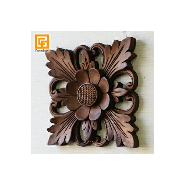 ■商品説明一枚の木の板を丁寧に彫って作られたお花のレリーフです。とても丁寧に彫られた立体的なお花は、熟練の職人だから出来る業。木の色はブラウンで、彫りの深い立体感のある仕上がりに。軽量なので壁にも飾りやすく、レリーフ立てを使うと場所を選ばず...