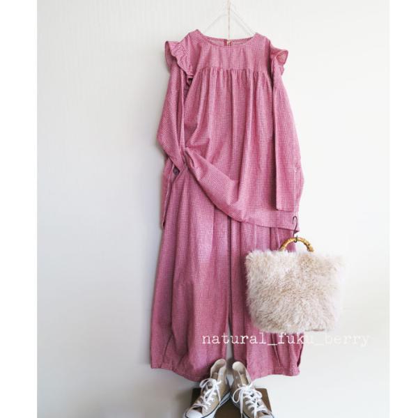 ■商品詳細■  COLORK　起毛ミニギンガムチェック肩フリルブラウスです。  綿起毛素材を使用し、柔らかな肌触りと温かい着心地が特徴です。  ミニギンガムチェック柄とかわいい肩フリルが、ガーリーなコーディネートにぴったりなアイテムです！ ...