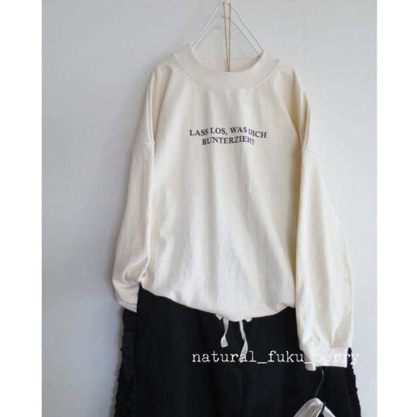 ■商品詳細■  CUORE STORE　ハイネック　裏毛+布帛　切替　ドロストプルオーバーです！  ハイネックのスタイルが首元を優しく包み込みます。胸元にロゴ入り。後身布帛切替デザインがポイント。ドロストデザインにより、シルエット調整も自在...