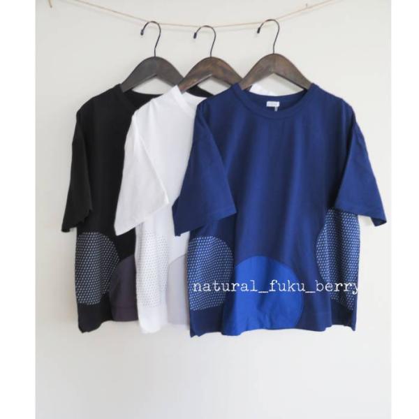 ■商品詳細■  Bliss bunch　サークルアップリケ　Tシャツです。  リサイクルコットンを使用した綿100％のTシャツ。前身サークルアップリケデザインがポイント。心地よい肌触りと通気性の良さが特徴で、デイリーに快適に着用いただけるT...