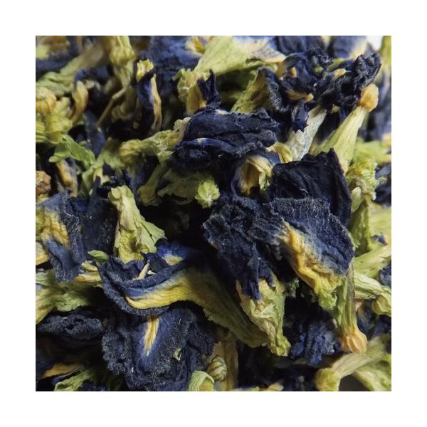 ドライハーブの特徴東南アジアで、一般的にお茶や料理に使用されるハーブ。お茶にすると、マローのように青くなり、その青色がマローより持続します。レモンを入れるとピンクに変わります。内容量100gおいしい飲み方ティースプーン1〜2杯(約2グラム)...