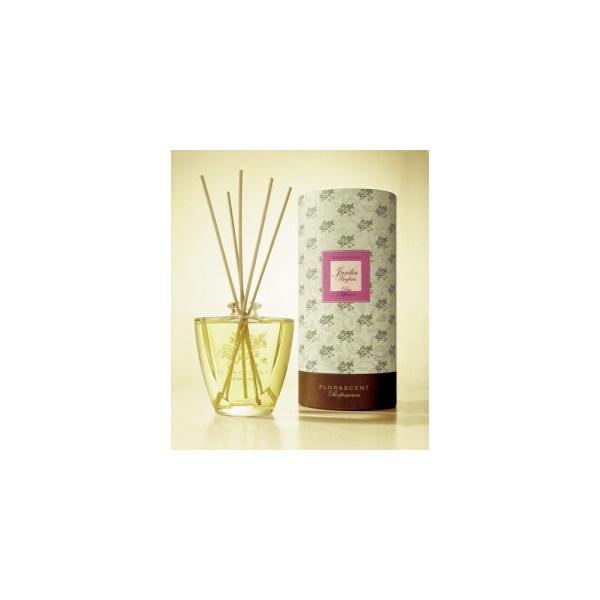 (当商品を含むご注文は陸送となります。沖縄/離島へは、出荷からお届けまで5〜7日ほどかかる場合がございます。)Jardin Anglais(ジャルダン アングレ)とは、仏語でイングリッシュガーデンのこと。この香りは、夏のイングリッシュガーデ...