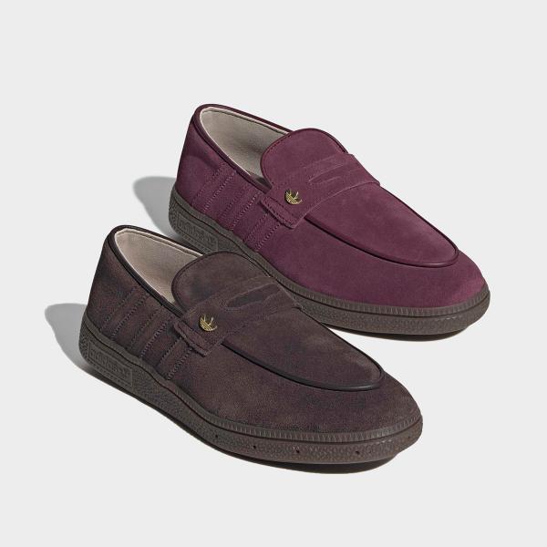 ●スエード素材で仕上げたスニーカーローファー。アディダスからアイコニックなローファースニーカー「ハンドボール スペツィアル ローファー」が登場。アディダス定番スエード「ハンドボール スペツィアル」をローファースタイルに再構築。クラシカルなコ...