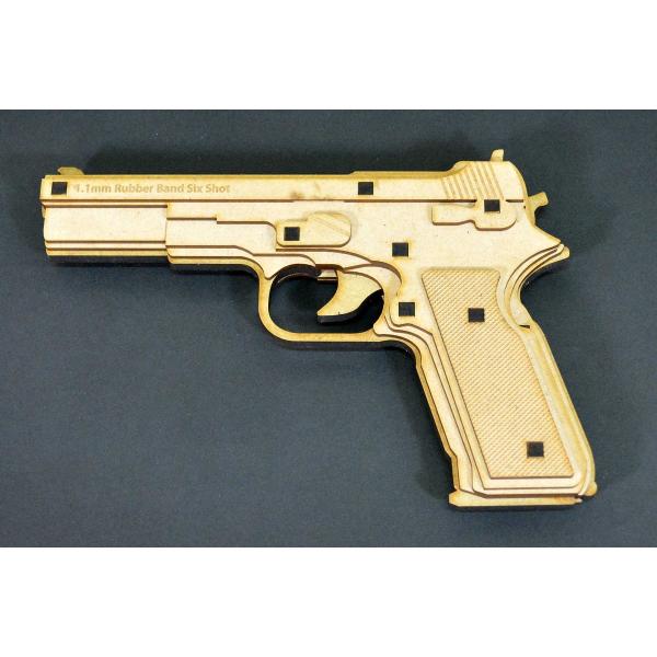 送料無料です！材質：　ＭＤＦ（木製）サイズ：　横215ｍｍ×縦147ｍｍ×厚さ26ｍｍ　重量：175ｇＹ字台座サイズ：　横150ｍｍ×縦130ｍｍ×厚さ60ｍｍ　重量78ｇ　ゴム装弾数：　6発　●汎用Ｙ字型台座付・セミオート、スライドセイフ...