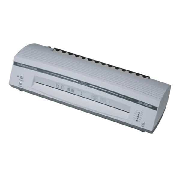 【仕様】●サイズ：幅５３０×奥行２０５×高さ１２２ｍｍ●重量：７．０Ｋｇ●電源：ＡＣ１００Ｖ（５０／６０Ｈｚ）●消費電力：８００Ｗ●最大ラミネート幅：３３６ｍｍ（Ａ３）●最大ラミネート厚：１．５ｍｍ●ラミネート速度：４３０ｍｍ／分（５０Ｈｚ...