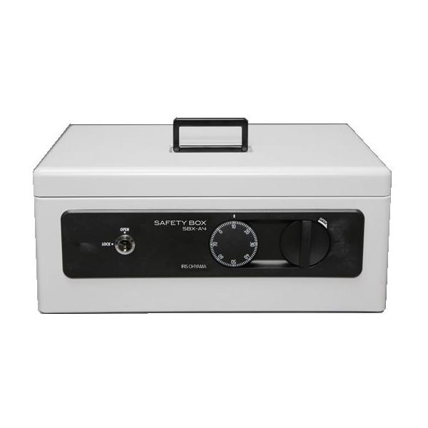 【仕様】●色：グレー●サイズ：Ａ４●外寸：幅３６０×奥行２５５×高さ１５５ｍｍ●内寸：幅３０５×奥行２１０×高さ１２０ｍｍ●材質：本体／スチール、前面パネル・トレー／ＡＢＳ●重量：４．１ｋｇ●シリンダー錠（鍵２個付き）・ダイヤル錠●コインカ...