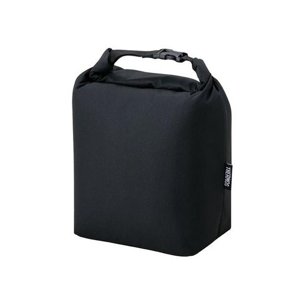 【商品説明】アイソテック断熱構造　ロールトップ型で開け閉めカンタン　５００〜６００ｍｌペットボトルが立てに入る　バックルをとめるとひじ掛け等に掛けられる【仕様】●カラー：ブラック●重量：２００ｇ●サイズ：幅３４×奥行５×高さ３９ｃｍ●容量：５Ｌ