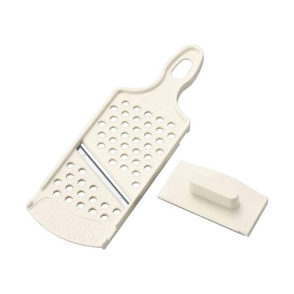 【商品説明】大根や山芋などのおろしに！キュウリや玉ねぎのスライスやキャベツの千切りに！しょうがや生わさびなどの薬味おろしに！小さくなった野菜もホルダー付で扱いやすい！【仕様】●サイズ：外寸幅９３×全長２７２×Ｈ３７ｍｍ●材質：ポリスチレン●...