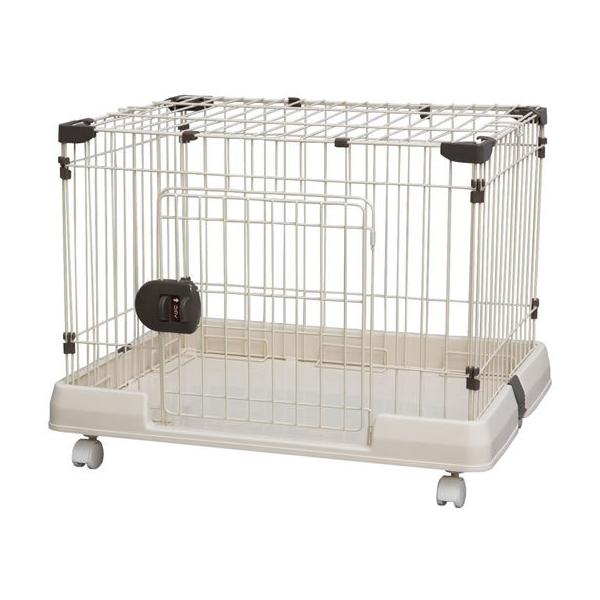 【仕様】ドアロックは片手で簡単に開閉できるワンタッチ式、天面扉はハーフオープンタイプです。移動に便利なキャスター付きです。　●色：ミルキーブラウン●適合犬サイズ（目安）：室内小型犬〜小型犬用●外寸（約）：幅６８２×奥行５３８×高さ５２３ｍｍ...