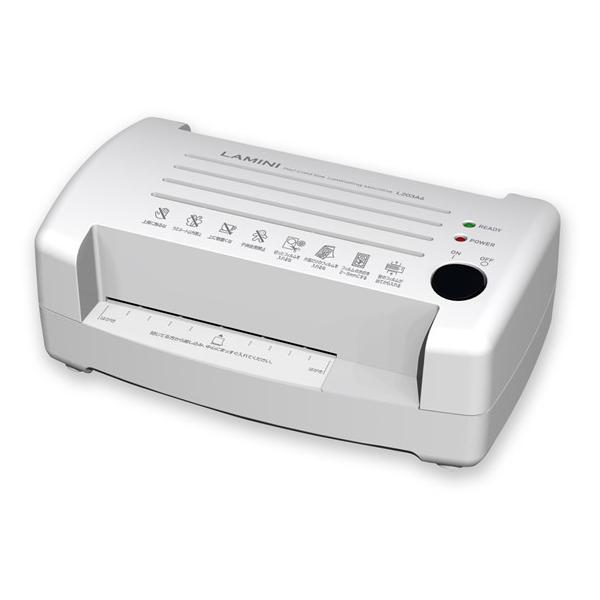 【仕様】●色：ホワイト●サイズ：幅２２１×奥行１３０×高さ８４ｍｍ●重量：８９０ｇ●２本ローラー●ラミネート速度（５０Ｈｚ）：約２．８ｍｍ／秒●ウォームアップ時間：約２分３０秒間（周囲の温度によって異なります）●最大ラミネート幅：１１３ｍｍ...