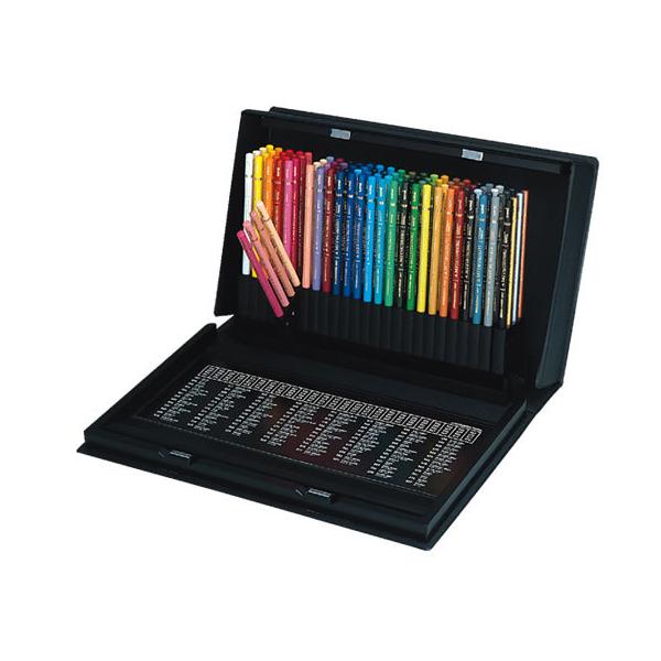 【仕様】色の純粋性に優れた高級微粒子顔料を厳選し、透明度と彩度の高い色調に設計。微妙な中間色や淡いカラーもくっきりとクリアなユニカラーなら、デリケートな色彩表現が思いのまま。　高級微粒子顔料に三菱鉛筆独自の新開発特殊合成ワックスを配合。さま...