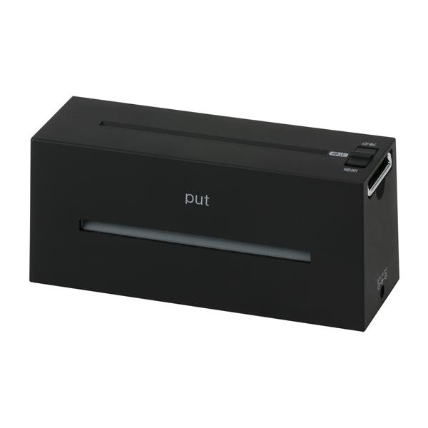 【仕様】機能を絞り込み、使い心地を重視した電動タイプ（付属の専用ACアダプター接続・乾電池使用に対応）のコンパクトシュレッダ。　手のひらサイズで場所を取らず、移動の際は楽に持ち運びできます。　●色：ブラック●本体サイズ：幅１６８×奥行６０×...